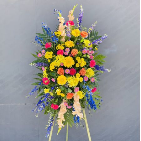 Standing Pieces for Flower Delivery in Bakersfield, CA | Log Cabin Florist