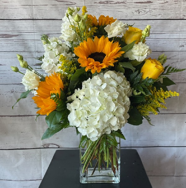 Log Cabin Florist - Flower Delivery for Any Occasion in Bakersfield, CA